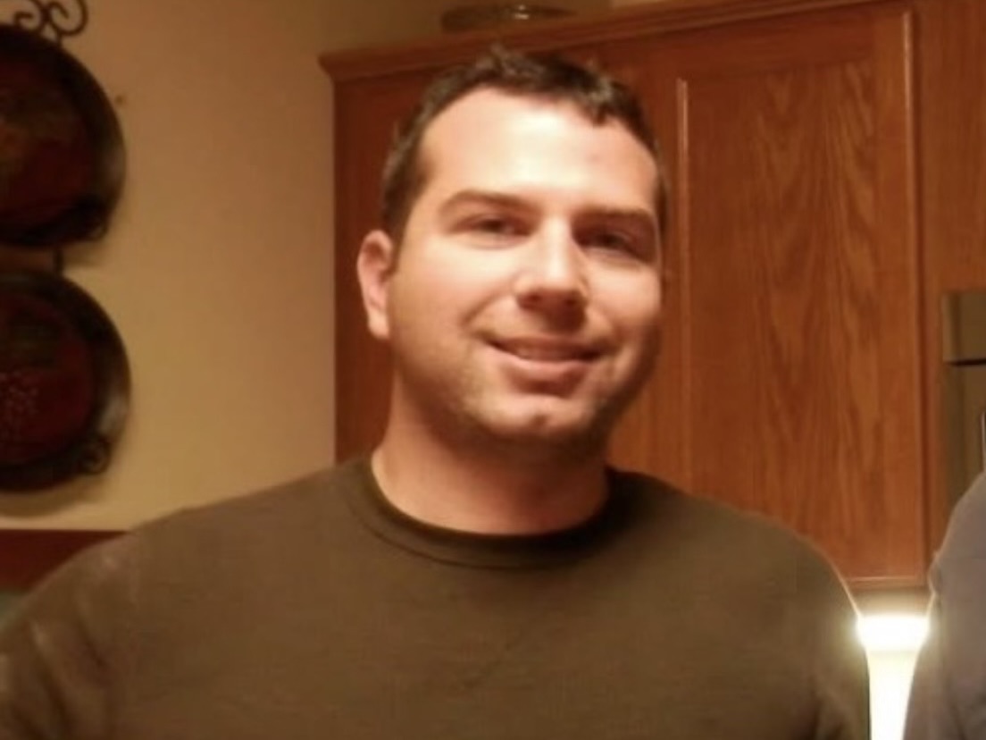 Neighbor Of ICE Agent Jonathan Ross Deletes TikTok After Inviting ...